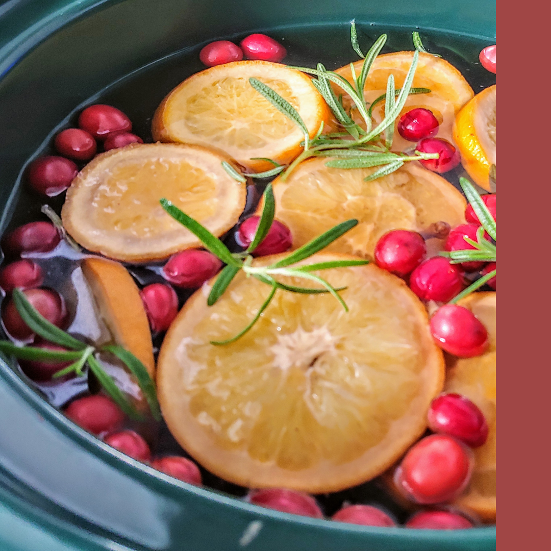 Simple, Cozy Citrus & Spice Simmering Pot Recipe - The Homemaker's Society