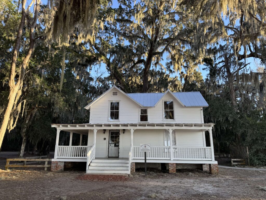 Create a 72 Hour Grab & Go Bag: Complete Gear List - The Homemaker's ...